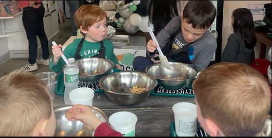 Ice Cream Sundae Decorating in Brooklyn | To Do NYC